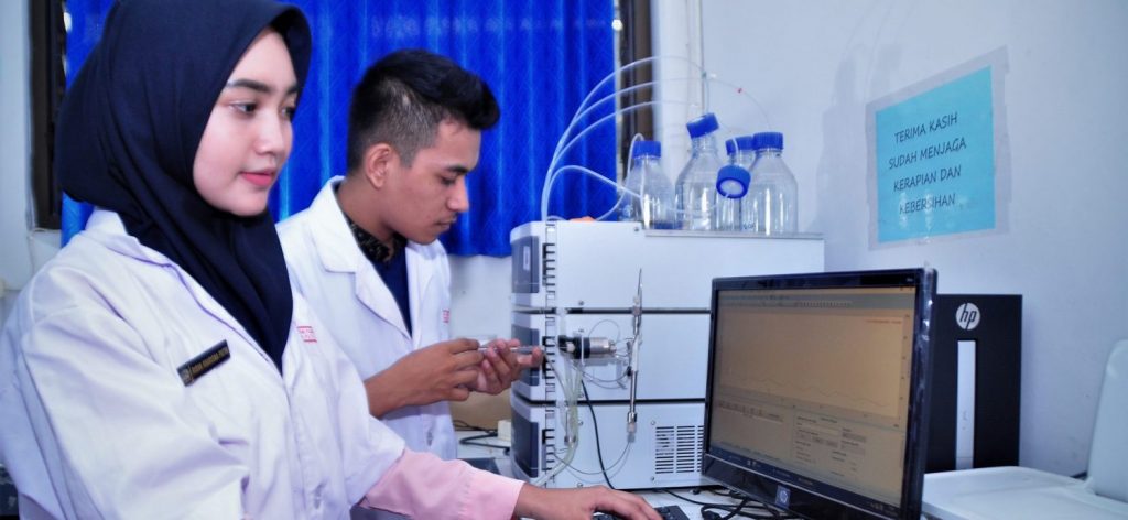 Sekolah Tinggi Ilmu Farmasi Nusaputera Semarang - STIFERA