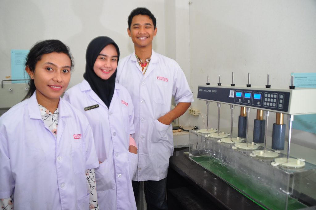 Sekolah Tinggi Ilmu Farmasi Nusaputera Semarang - STIFERA